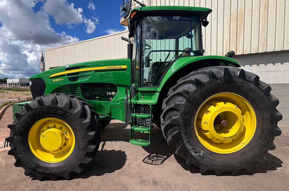 TRATOR 200 CV, JOHN DEERE 7200J ANO 2022